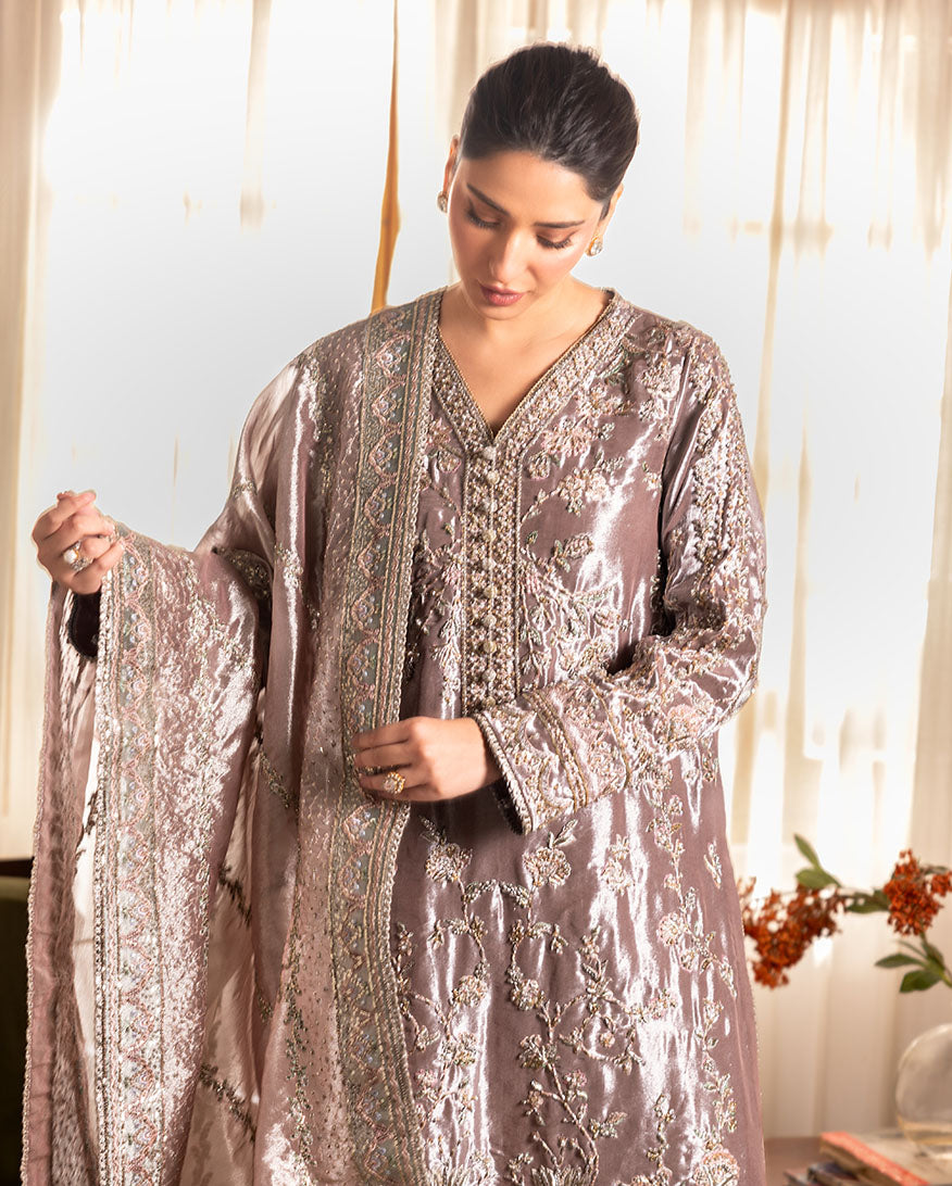Mushq Hamna Sunehri Formals 2026 – Sara Clothes