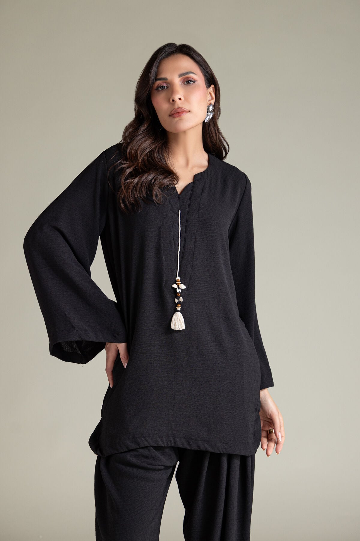Khaadi 8-26-202-A-B1-VG_MULTI Monochrome Edit 2026 – Sara Clothes