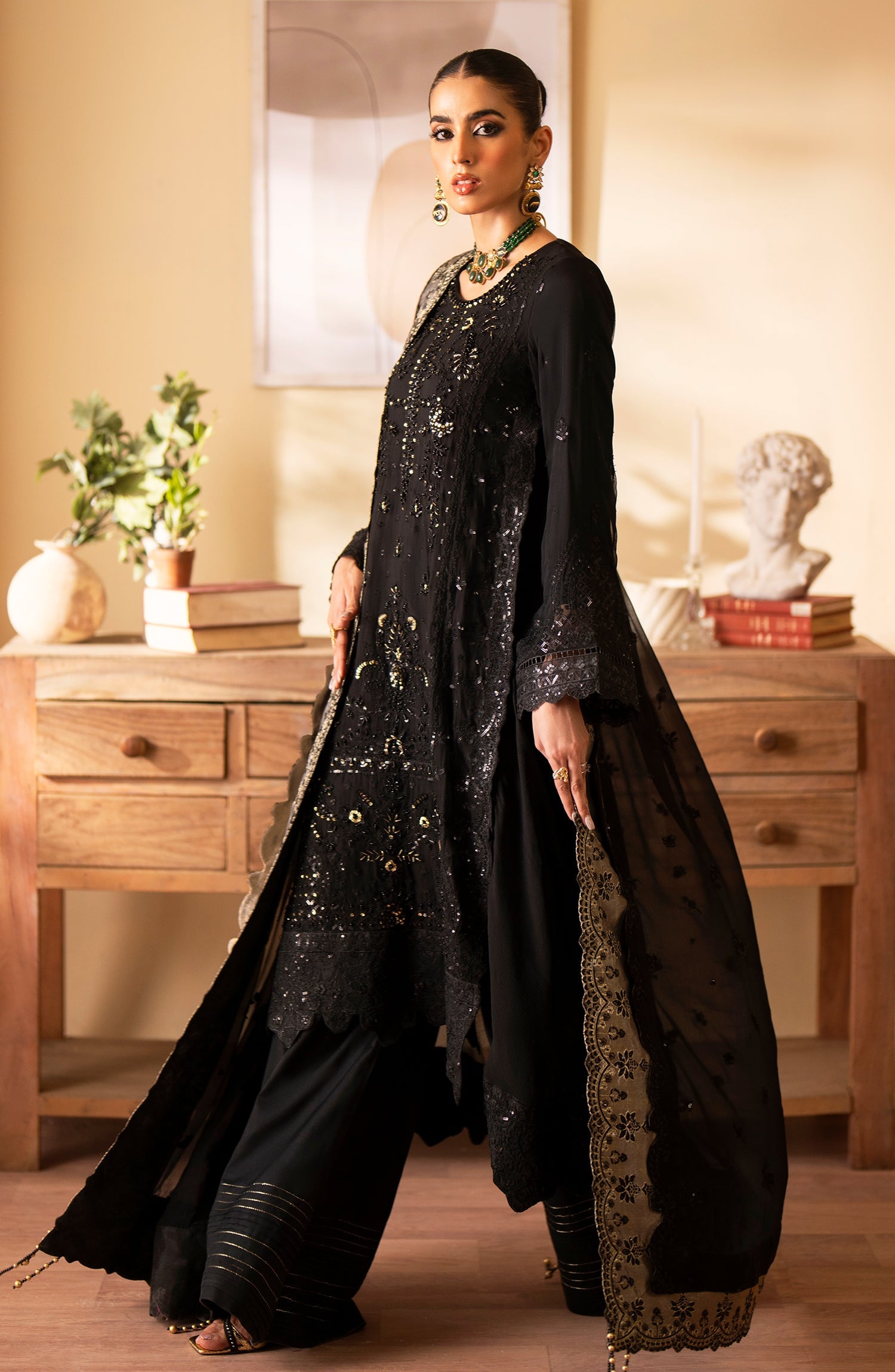 Emaan Adeel Rehani Romansiyyah Luxury Formals 2024 – Sara Clothes