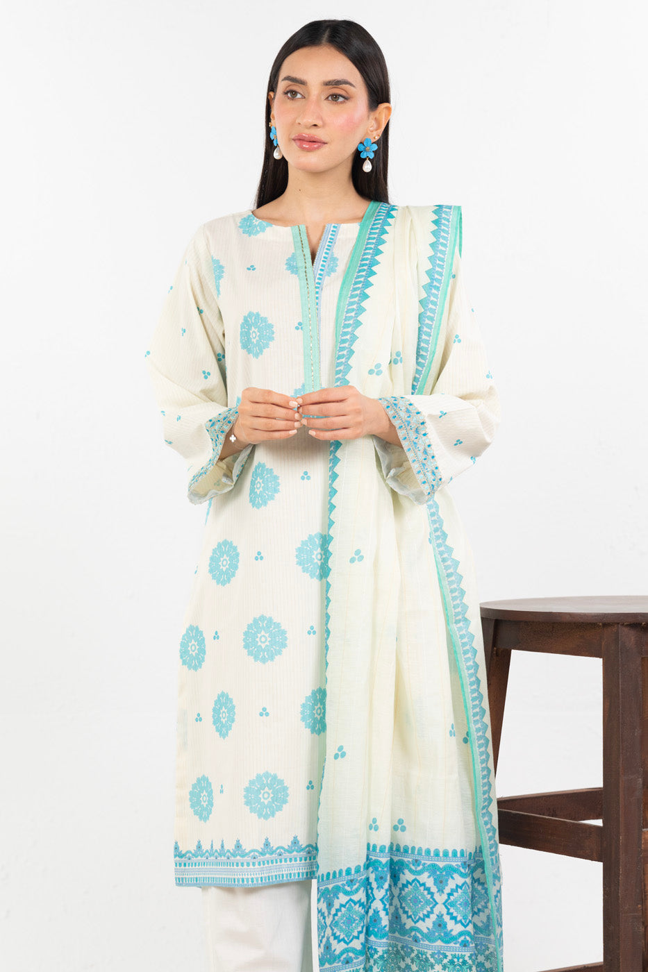 Alkaram WSPE3P25-3-174-White Hello Winter Woman 2026 – Sara Clothes