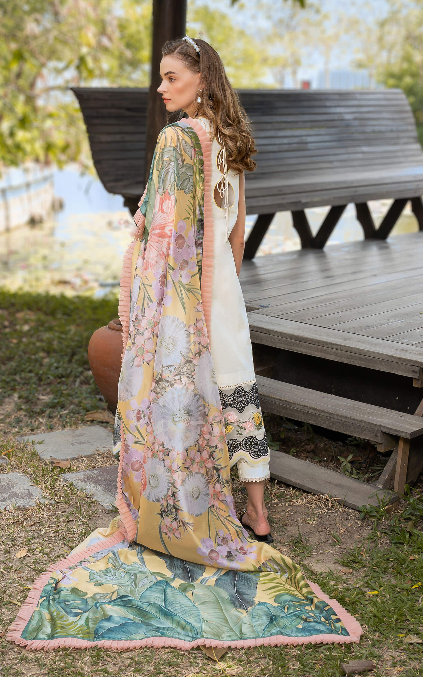 Asifa N Nabeel Mystique (RRL-09) Rosemary & Ruffles Luxury Lawn 2024 ...