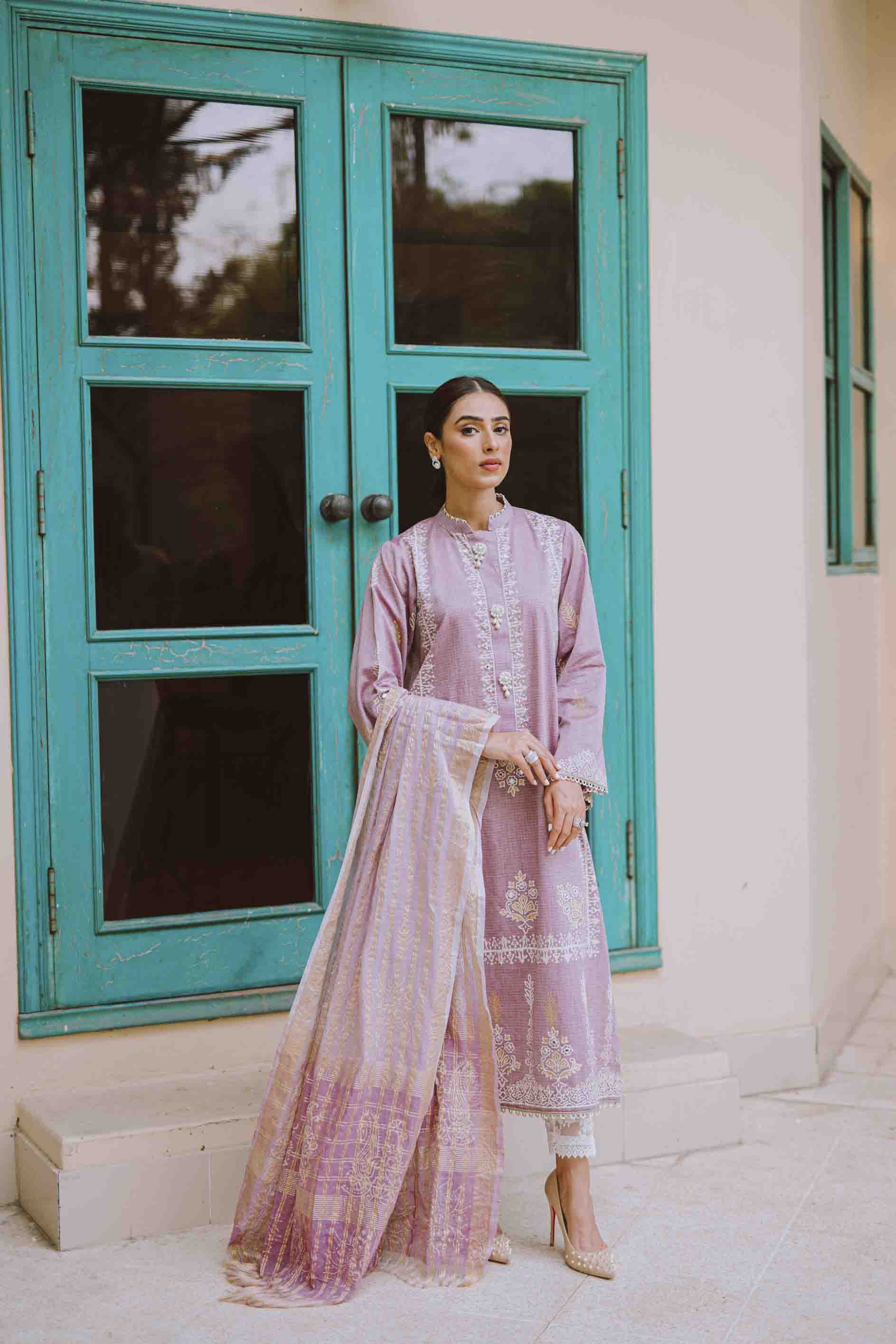 Zarqash Tarannum Mehak Jaquard 2022 – Sara Clothes