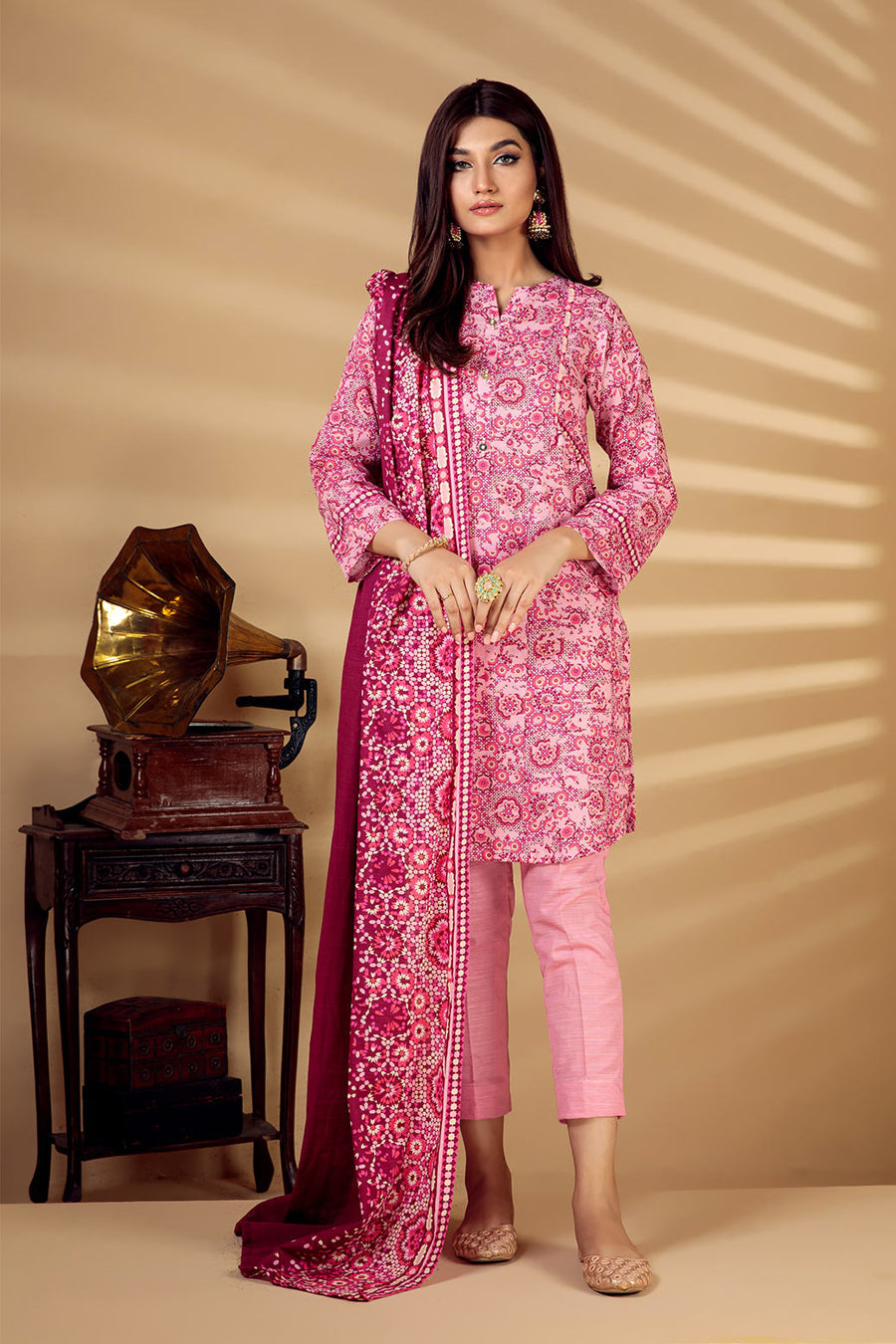 Bonanza Satrangi Pink Khaddar Suit (RWO223P01A) Winter Collection 2022 ...