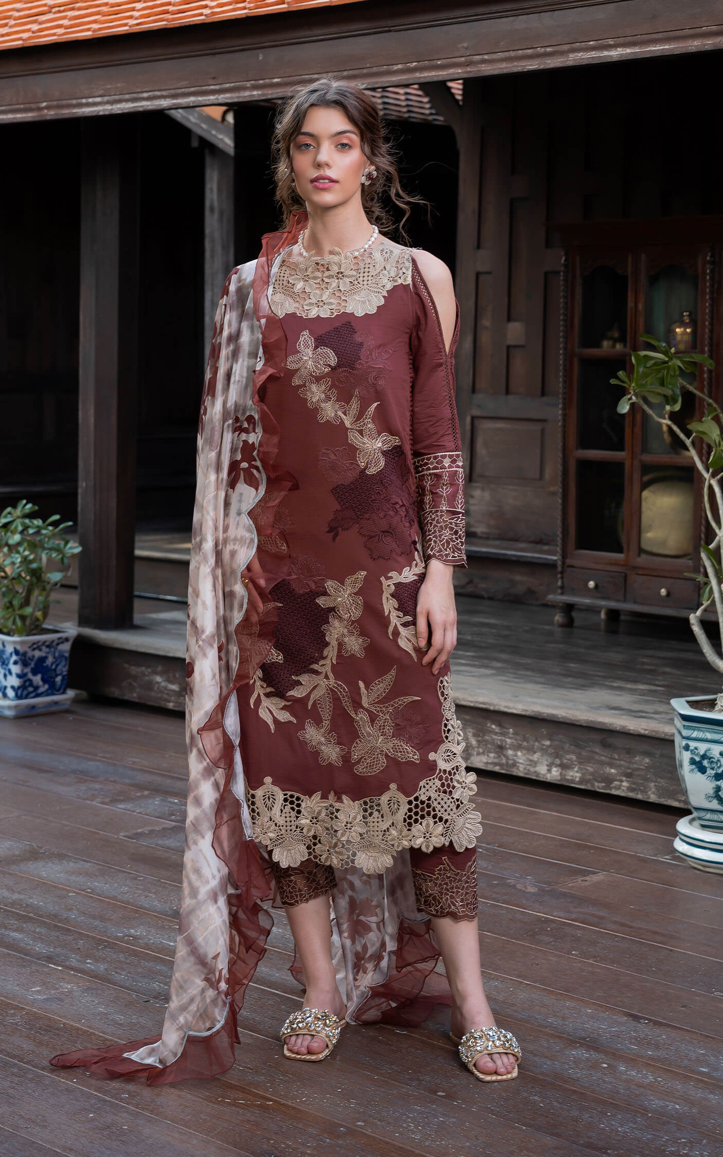 Asifa N Nabeel Sheen (RR-04) Rosemary & Ruffles Luxury Lawn 2024 – Sara ...
